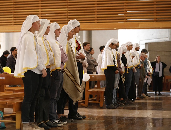 La fiesta de Cuasimodo llevó a Jesús a los hogares de los más ...